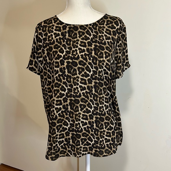Chelsea & Theodore | Tops | Chelsea Theodore Leopard Print Top | Poshmark